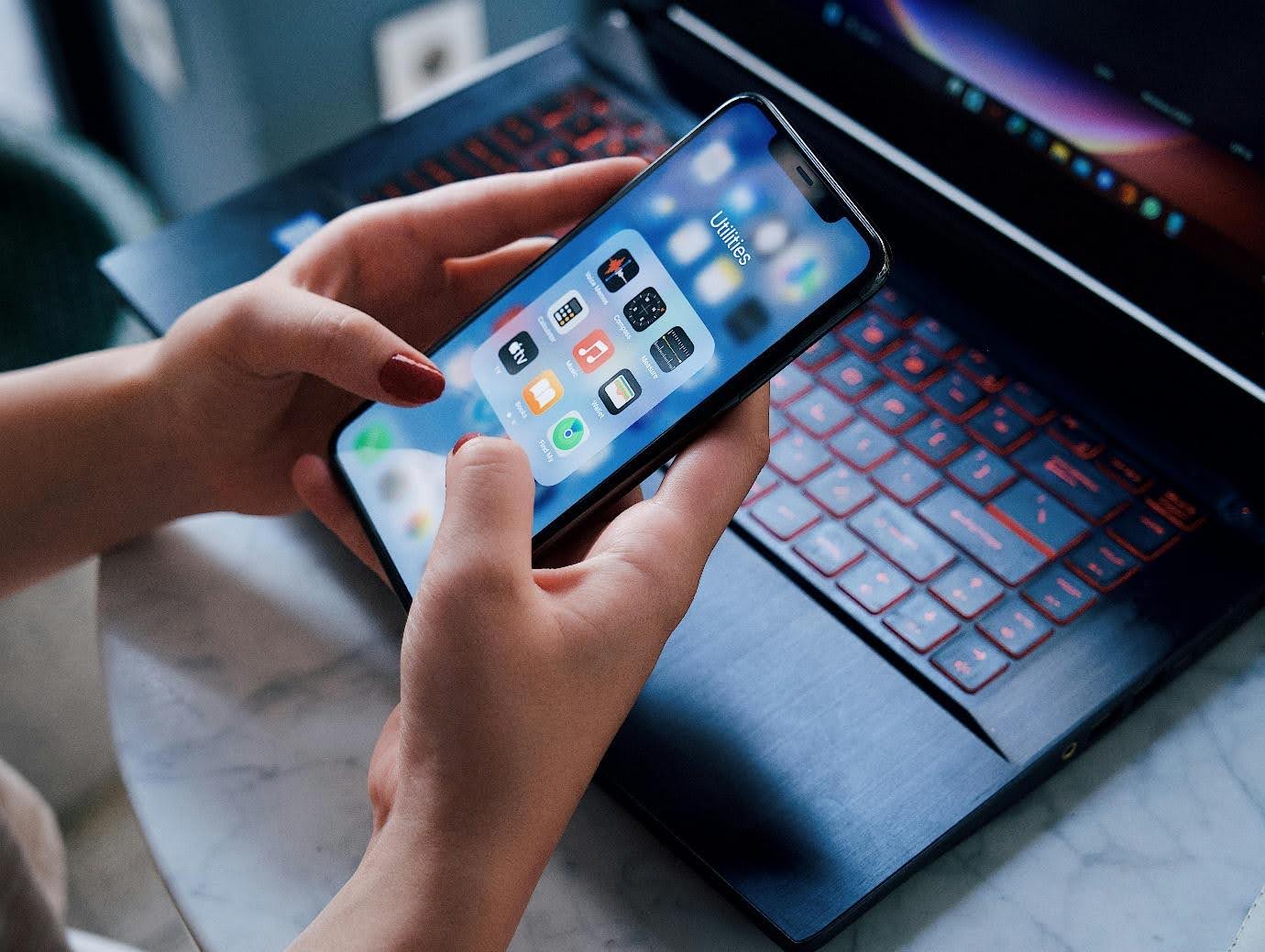 What are Push Notifications: Types, Components & Optimization Metrics - Devotel